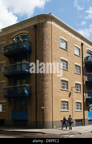 Pierhead Wharf, Wapping High Street, London Stock Photo - Alamy