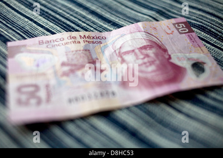 50 Mexican pesos bank note made in 2007 Stock Photo - Alamy