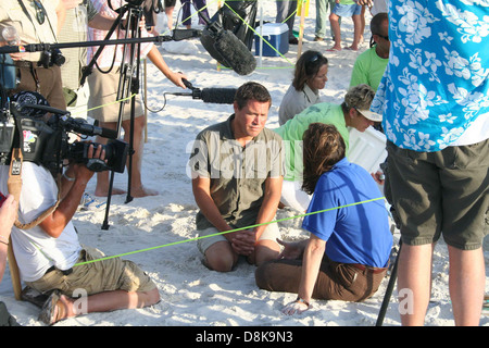 film production crew lighting a scene Stock Photo - Alamy