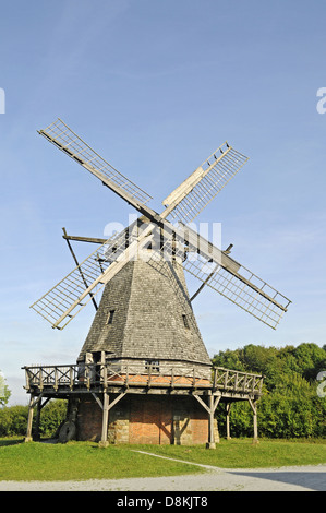 Westphalian Open-Air Museum Detmold, Graeftehof, old granary with moat ...