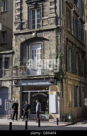 La Porte Cailhau in Bordeaux in France Stock Photo - Alamy