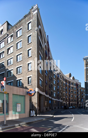 Gun Wharf Wapping High Street London E1 Stock Photo - Alamy