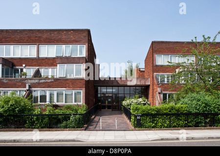 Silsoe House Park Village East London NW1 Stock Photo - Alamy