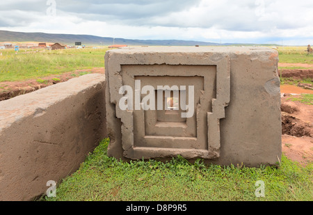 Carving in megalithic stone at Puma punku complex, Tiwanaku, Pre ...
