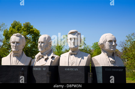 busts of four statesmen carved statues on Houston I-45 Stock Photo - Alamy