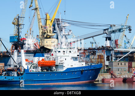 Ship at seaport Stock Photo - Alamy