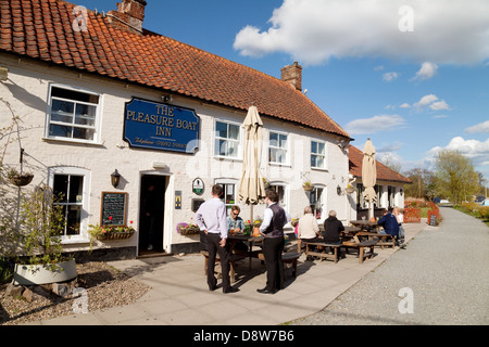 Norfolk Broads pubs inns - people drinking outside The Maltsters Pub ...