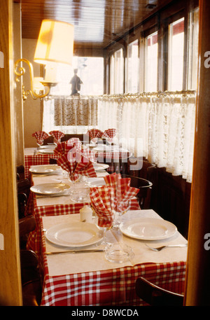 Layed tables in a restaurant Stock Photo - Alamy