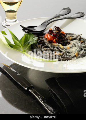 Squid Ink Spaghetti Stock Photo - Alamy