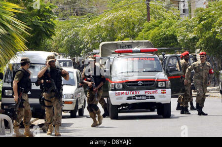 Troops from Pakistan Army, Sindh Rangers, DHA Vigilance Security ...
