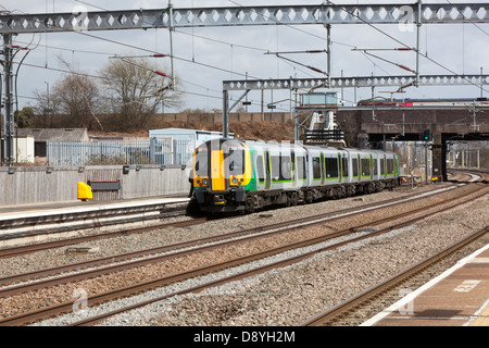 London Midland train at Tamworth station, Staffordshire, England, UK Stock Photo - Alamy