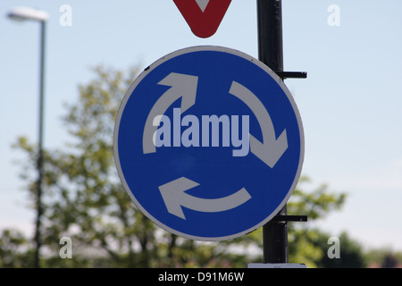 Mini Roundabout sign Stock Photo - Alamy