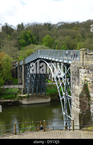 The Iron Bridge over the River Severn, Ironbridge Gorge, UNESCO World ...