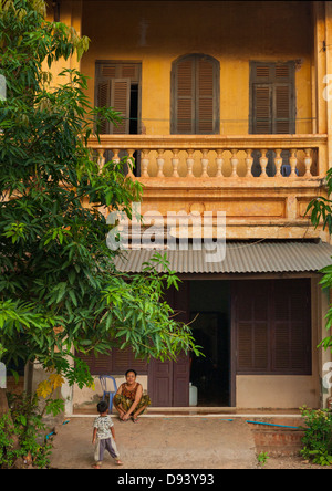 Old French Colonial House, Thakhek, Laos Stock Photo - Alamy