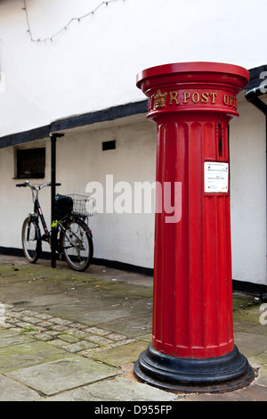 Post office mail box, Eton, Berkshire, UK Stock Photo - Alamy