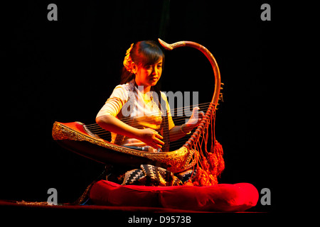 Burmese Harp, Myanmar (Burma Stock Photo - Alamy