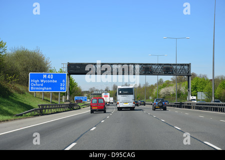 M40 Motorway near Junction 5, Buckinghamshire, England, United Kingdom ...