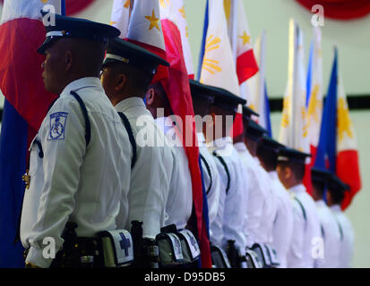 Davao City, Southern Philippines. 12th June, 2013. Filipino security ...
