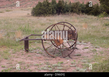 Mormon hand-cart replica on the Oregon/Mormon Trail, Scotts Bluff ...