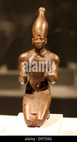 Two statuettes of Kushite kings , 25 Dynasty around 670 BC bronze Stock ...