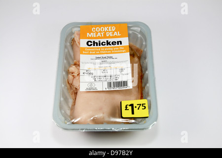 Pack of chilled cooked chicken meat Stock Photo - Alamy
