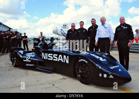 Nissan Deltawing Sebring debut . First time the car is driven on a ...