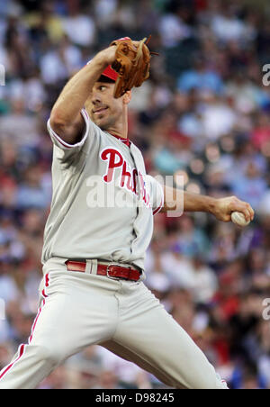 Philadelphia Phillies starting pitcher Cliff Lee throws Against the ...