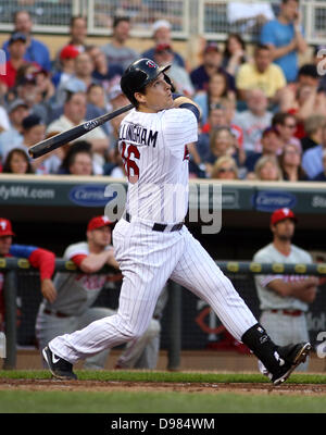 Minnesota Twins designated hitter Josh Bell waits on a pitch during a ...