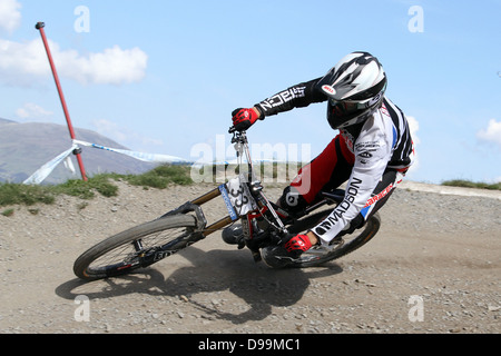 Sam Dale Madison Saracen Downhill Team on the course at the World Cup ...