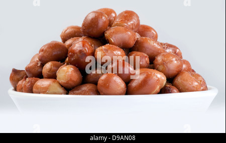Nuts - Spanish red peanuts, salted and not pealed, food Stock Photo - Alamy