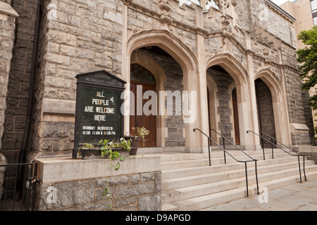 All people welcome church sign Stock Photo - Alamy