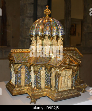 Tabernacle circa 1180. This Romanesque goldsmiths' work and carving ...