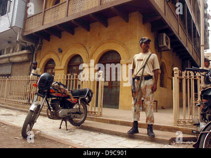 Quaid-e-Azam Residency in Ziarat from Pakistani money Stock Photo - Alamy