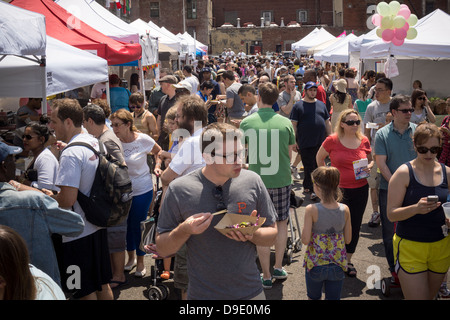 Thousands of shoppers and foodies arrive at the LIC Flea & Food in the ...