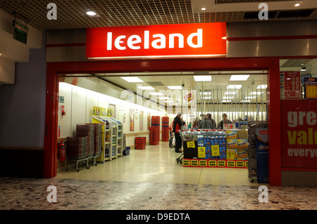 Iceland supermarket front entrance in Hackney east London UK Stock ...