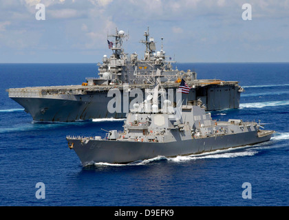 The amphibious assault ship USS Nassau in Malta's Grand Harbour Stock ...