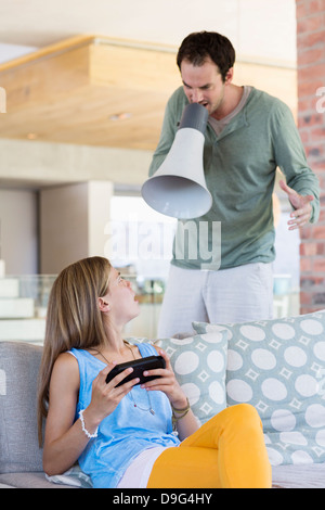 Angry father shouting at his daughter Stock Photo: 56308912 - Alamy