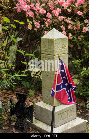 Tombstones and confederate flag Stock Photo - Alamy