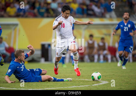 Ignazio Abate (ITA), Shinji Kagawa (JPN), JUNE 19, 2013 - Football ...