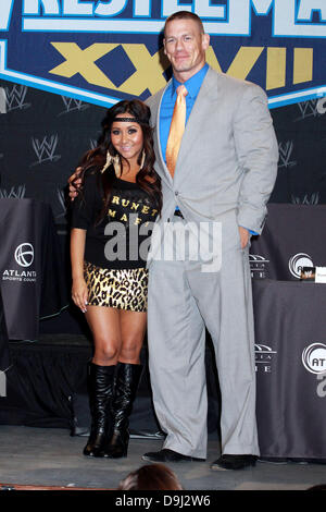 Nicole Snooki Polizzi, John Cena in attendance for WRESTLEMANIA XXVII ...