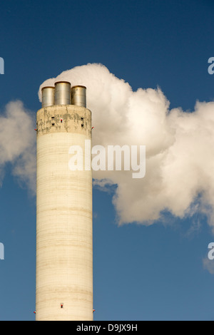 Emissions from a Waternet plant in Amsterdam that turns the cities ...