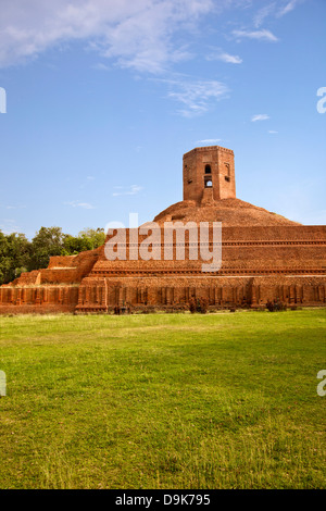 Ruins of Buddhist stupa, Chaukhandi Stupa, Sarnath, Varanasi, Uttar ...