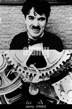 CHARLES CHAPLIN in MODERN TIMES ( 1936 - TEMPI MODERNI ) - FILM - MOVIE ...