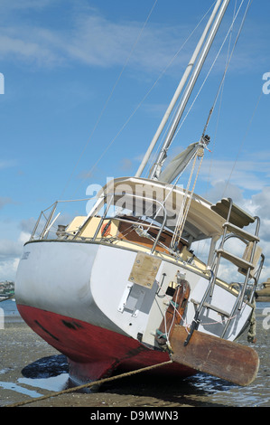 Ropes on sand floor Stock Photo - Alamy