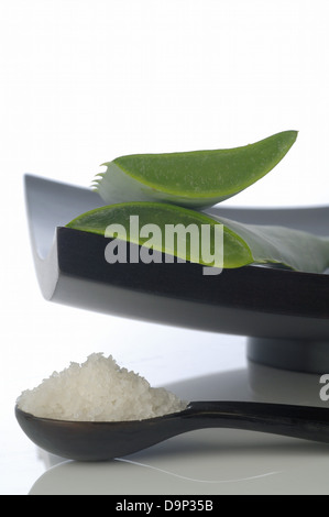 Aloe Vera and salts Stock Photo - Alamy