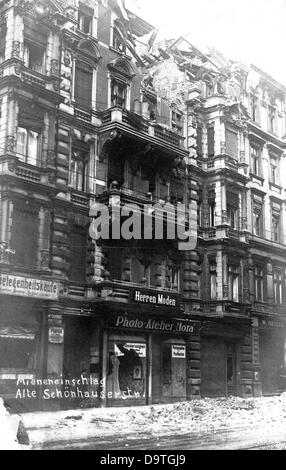 House destroyed by German bombing during World War 1. 1916 Stock Photo ...