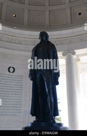 Statue and inscription inside the Thomas Jefferson Memorial, Washington ...