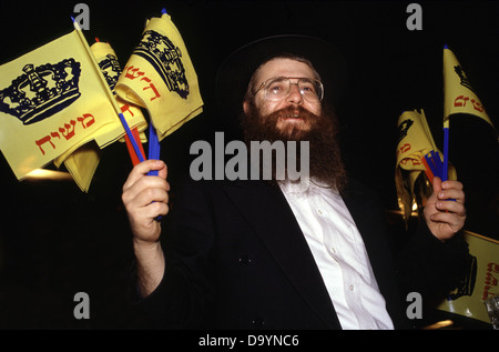Orthodox Jew from the Habad Lubavitch mouvement at the Western Wall ...