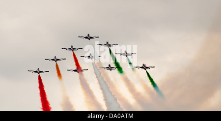 Italian airforce aerobatic display team Il Frecce Tricolori paint the ...
