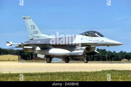 The 113th Fighter Squadron operated the General Dynamics F-16C Block ...